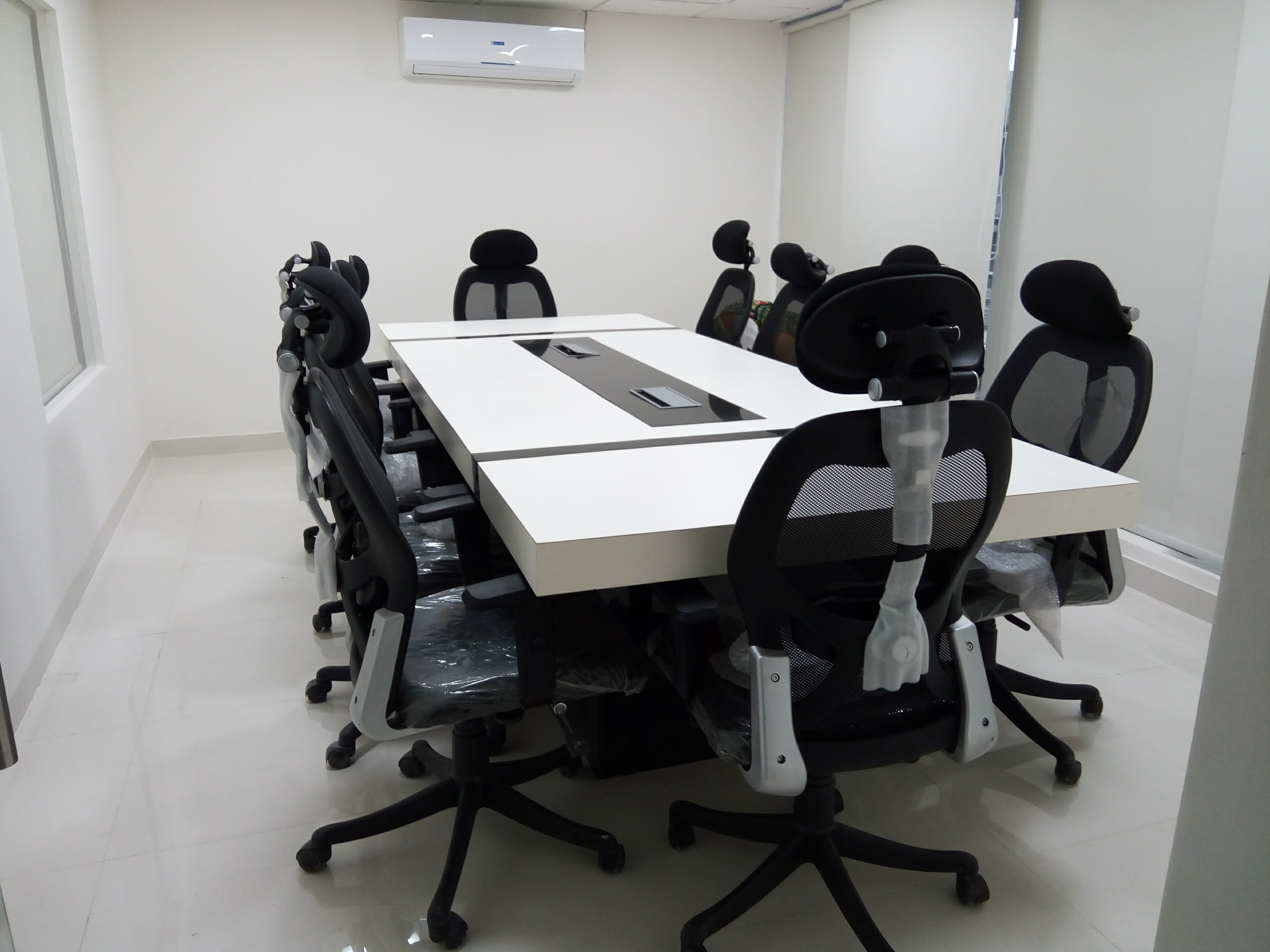 Serve Desk - VTC Gallery